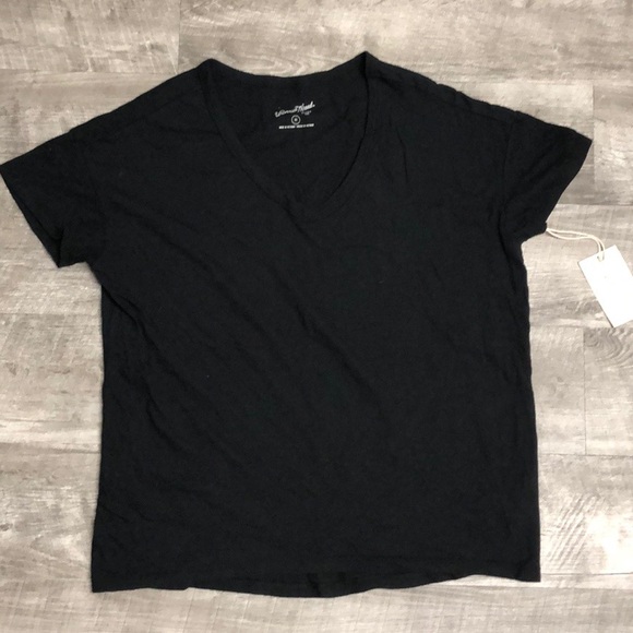 Universal Thread | Tops | Nwt Universal Thread V Neck Cropped Tee ...